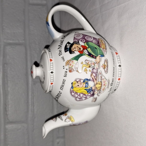 Paul Cardew | Dining | Alice In Wonderland Teapot By Paul Cardew 5th ...